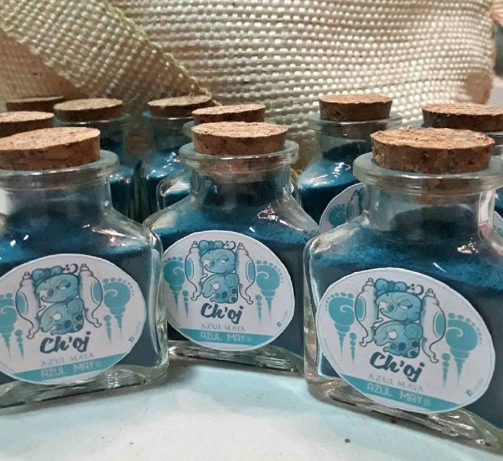 Artesano logra desarrollar Azul Maya Ch'oj con sorprendentes cualidades