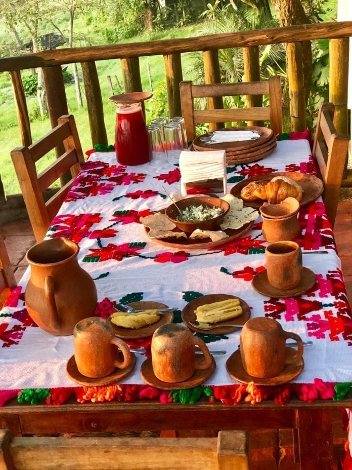 Hospédate en una increíble cabaña hobbit ¡En México!