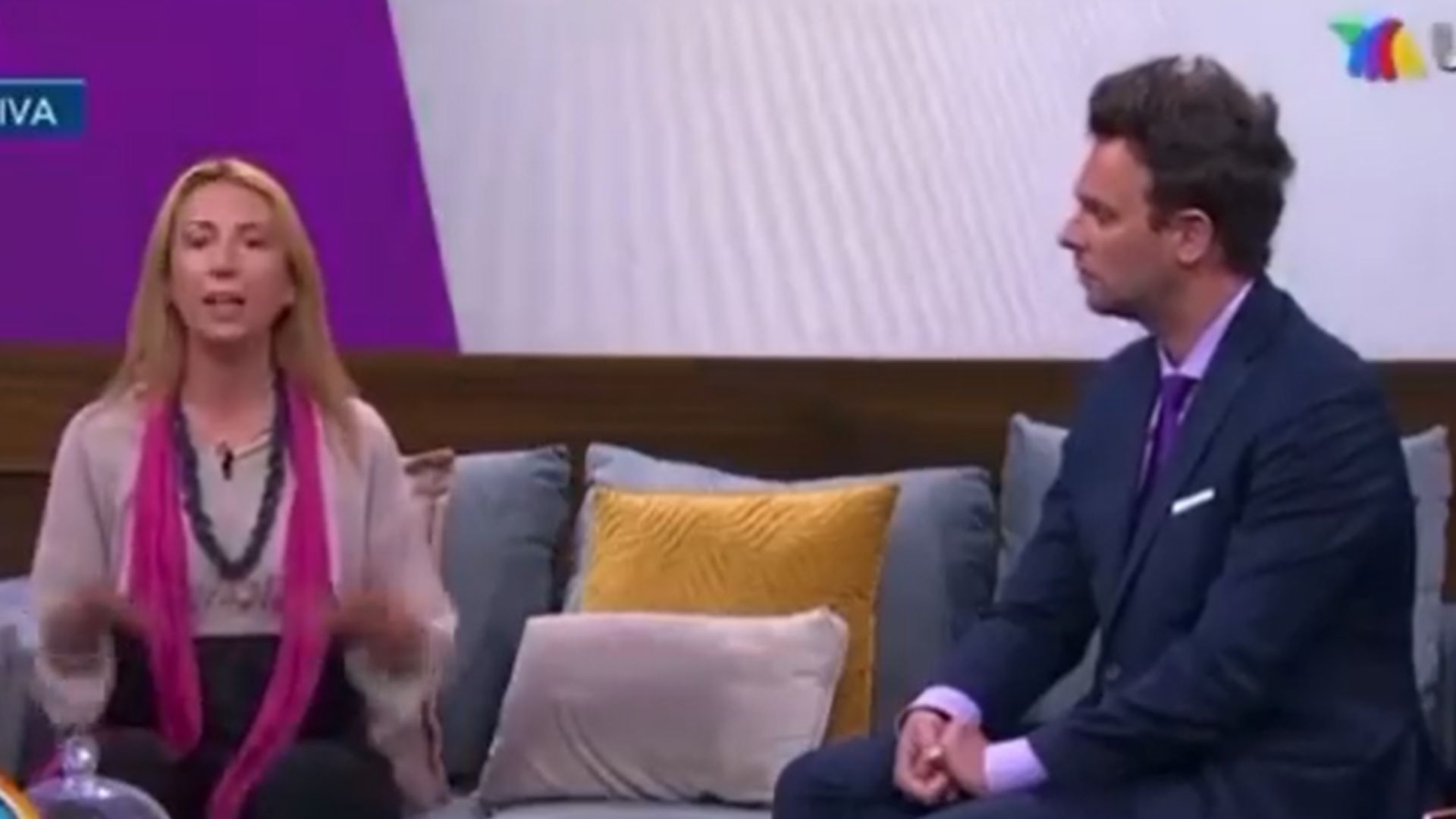 VIDEO: Psíquica habla en 'alienígena' en TV Azteca y se vuelve viral