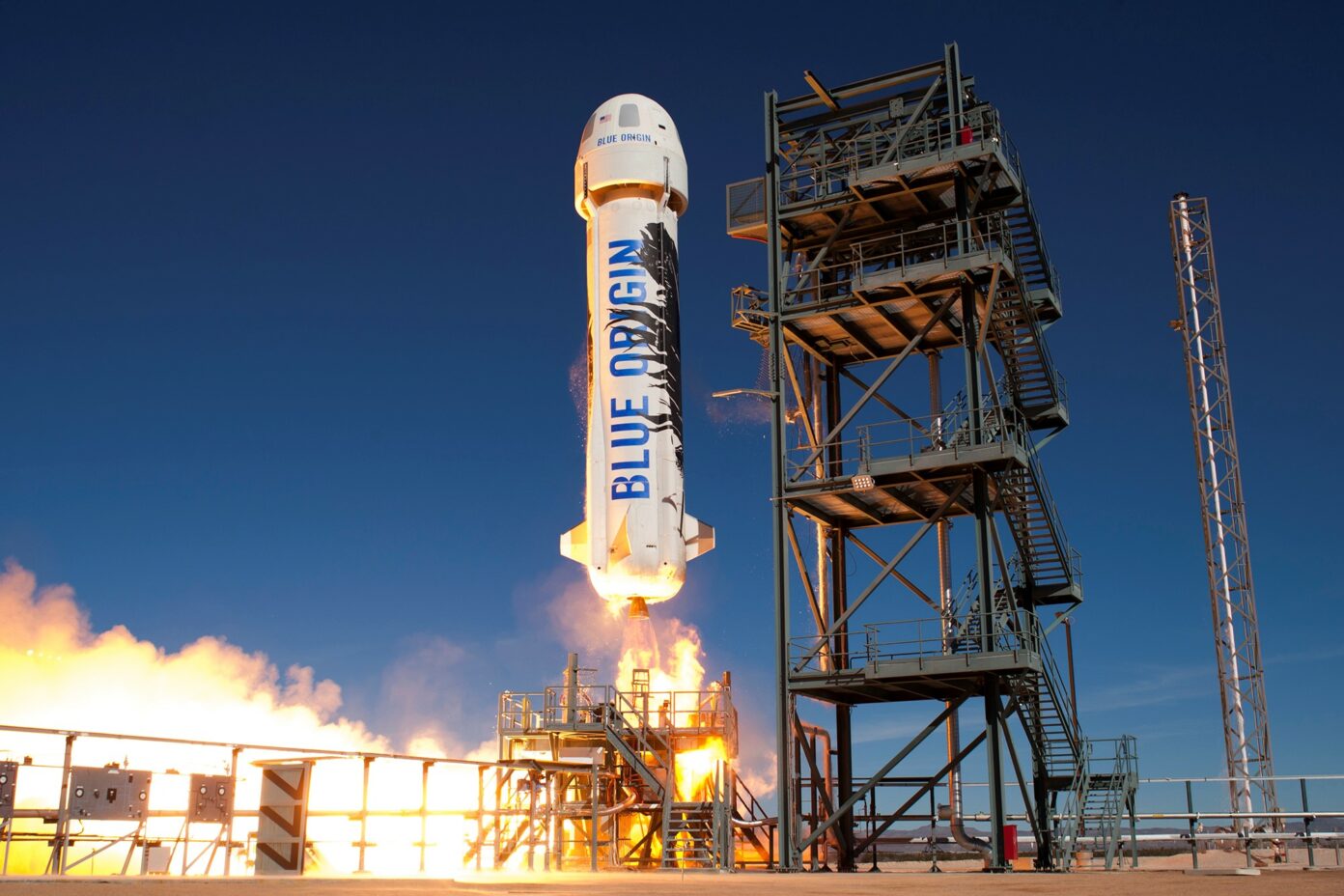 Falla cápsula de cohete de Blue Origin en pleno vuelo - Quinta Fuerza