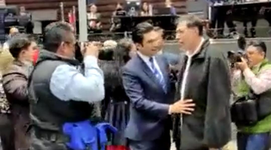 Video: Fernández Noroña increpa a panista que lo llamó "Changoleón ...