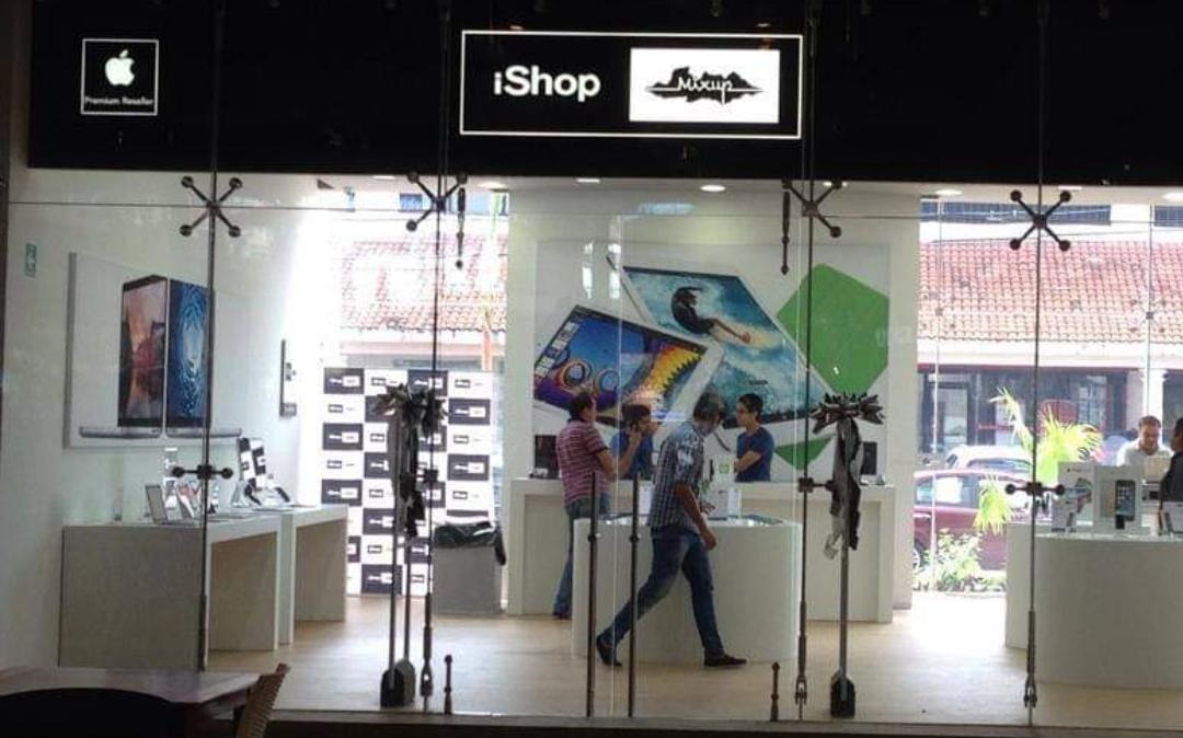 Denuncian a gerente de iShop Playa del Carmen por presuntamente vender ...