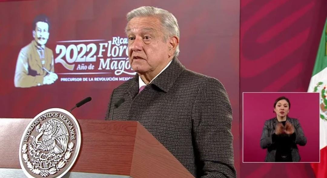 Video: AMLO ve bien que UNAM investigue caso de supuesto plagio de ...