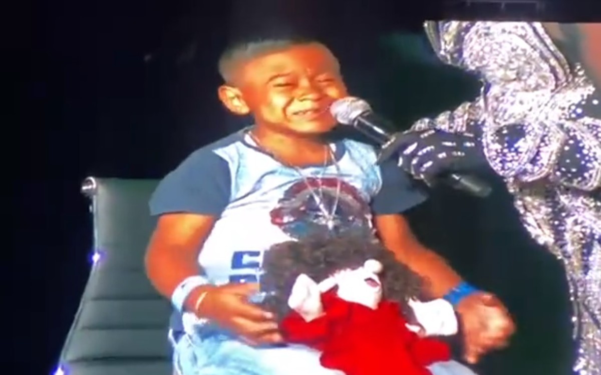 'Con el corazón... ¡de piedra!' Amanda Miguel invita a 'Chucho' a ...