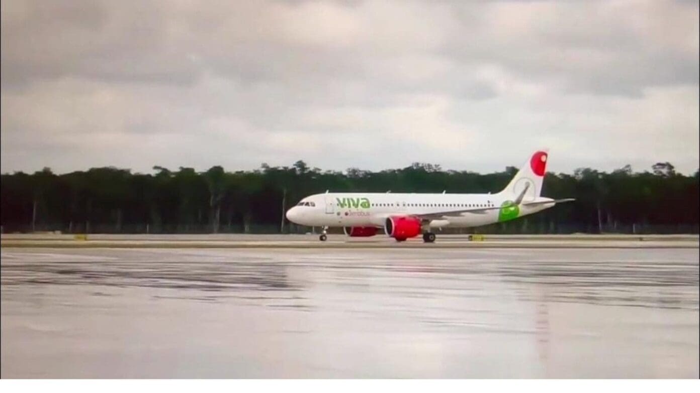 Aterriza primer vuelo comercial en aeropuerto de Tulum; uno de Viva Aerobus proveniente del AIFA ...