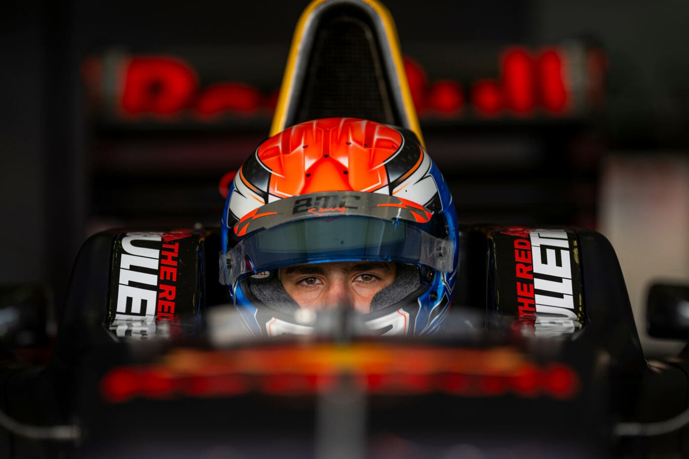 Piloto mexicano de 15 años Ernesto Rivera firma contrato con Red Bull ...