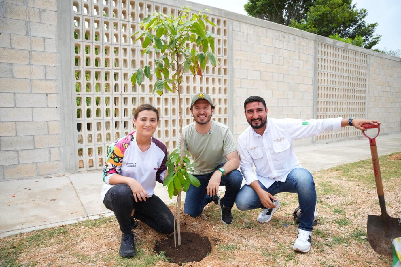 Fernando Muñoz se suma a la reforestación y a la justicia ambiental en ...